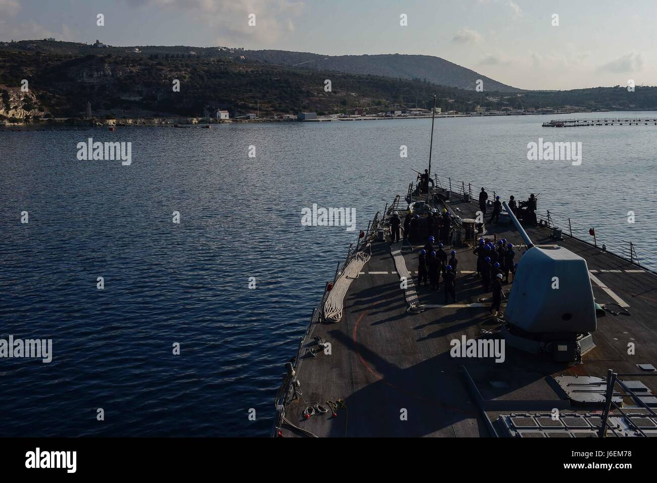 USS Ross (DDG 71), an Arleigh Burke-class guided-missile destroyer ...