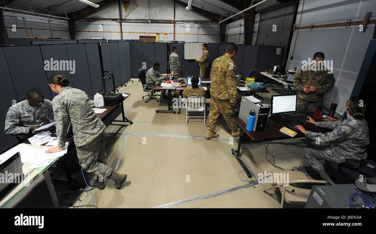 Contingency contracting officer exercise hi-res stock photography and ...
