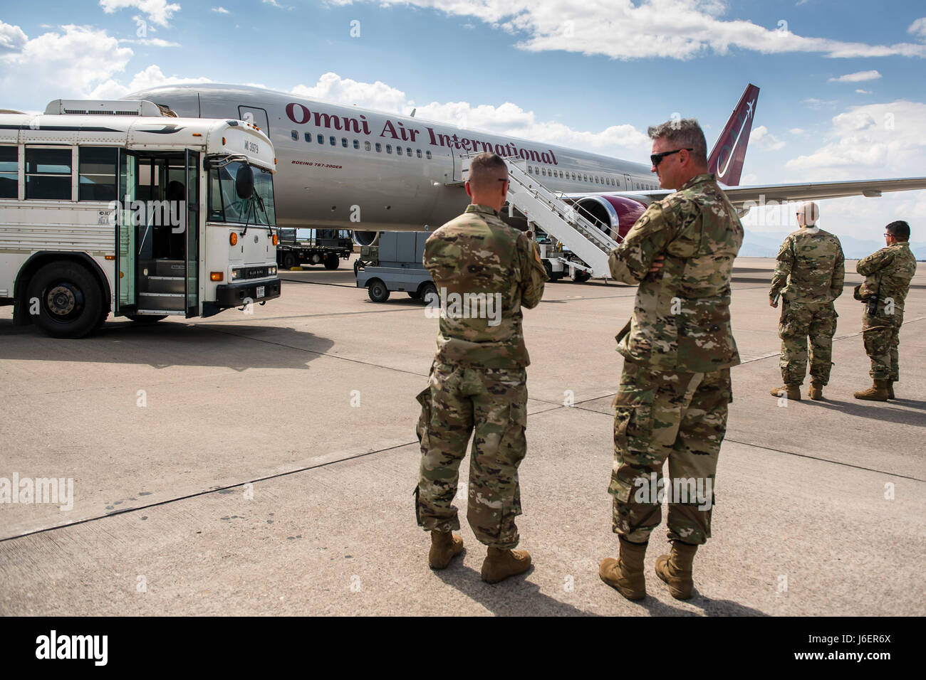 Soldiers from 2nd Battalion, 153rd Infantry Regiment, 39th Infantry ...