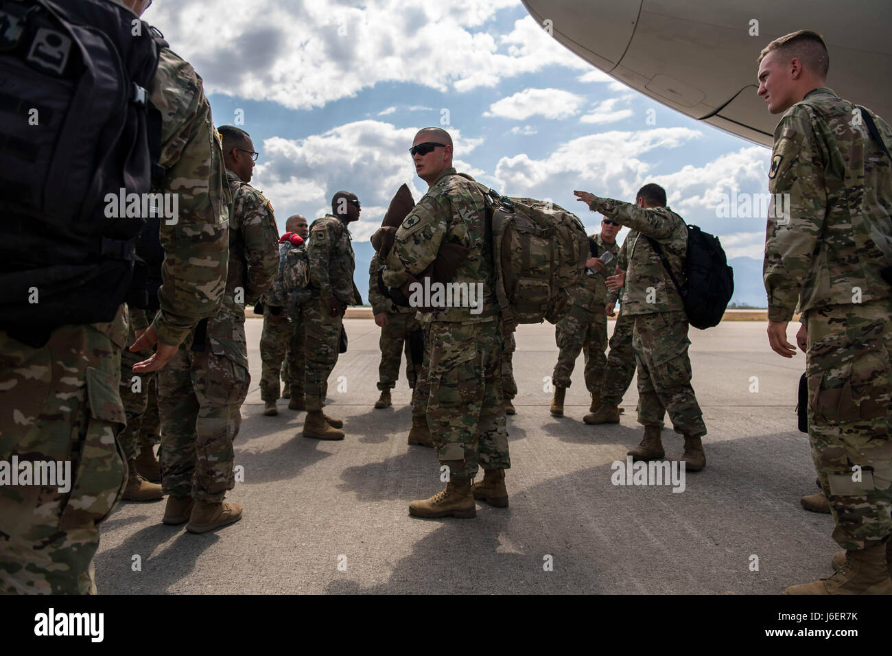 Soldiers from 2nd Battalion, 153rd Infantry Regiment, 39th Infantry ...
