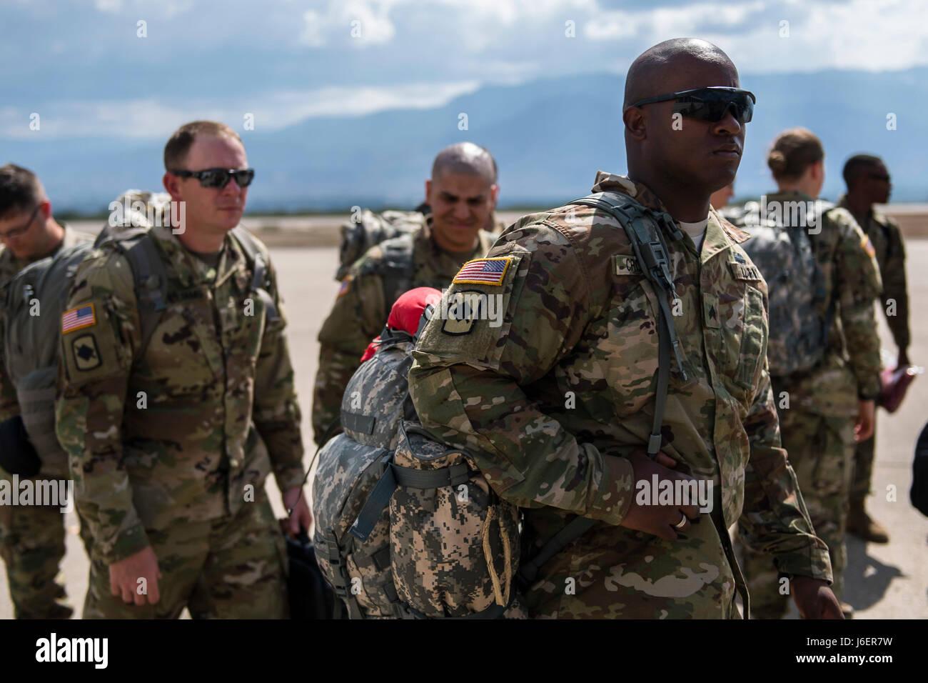 Soldiers from 2nd Battalion, 153rd Infantry Regiment, 39th Infantry ...