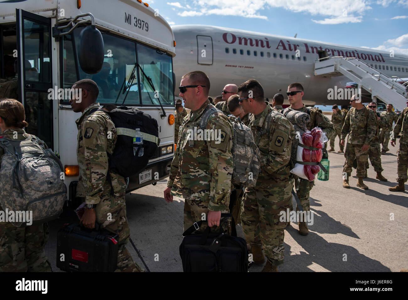 Soldiers from 2nd Battalion, 153rd Infantry Regiment, 39th Infantry ...