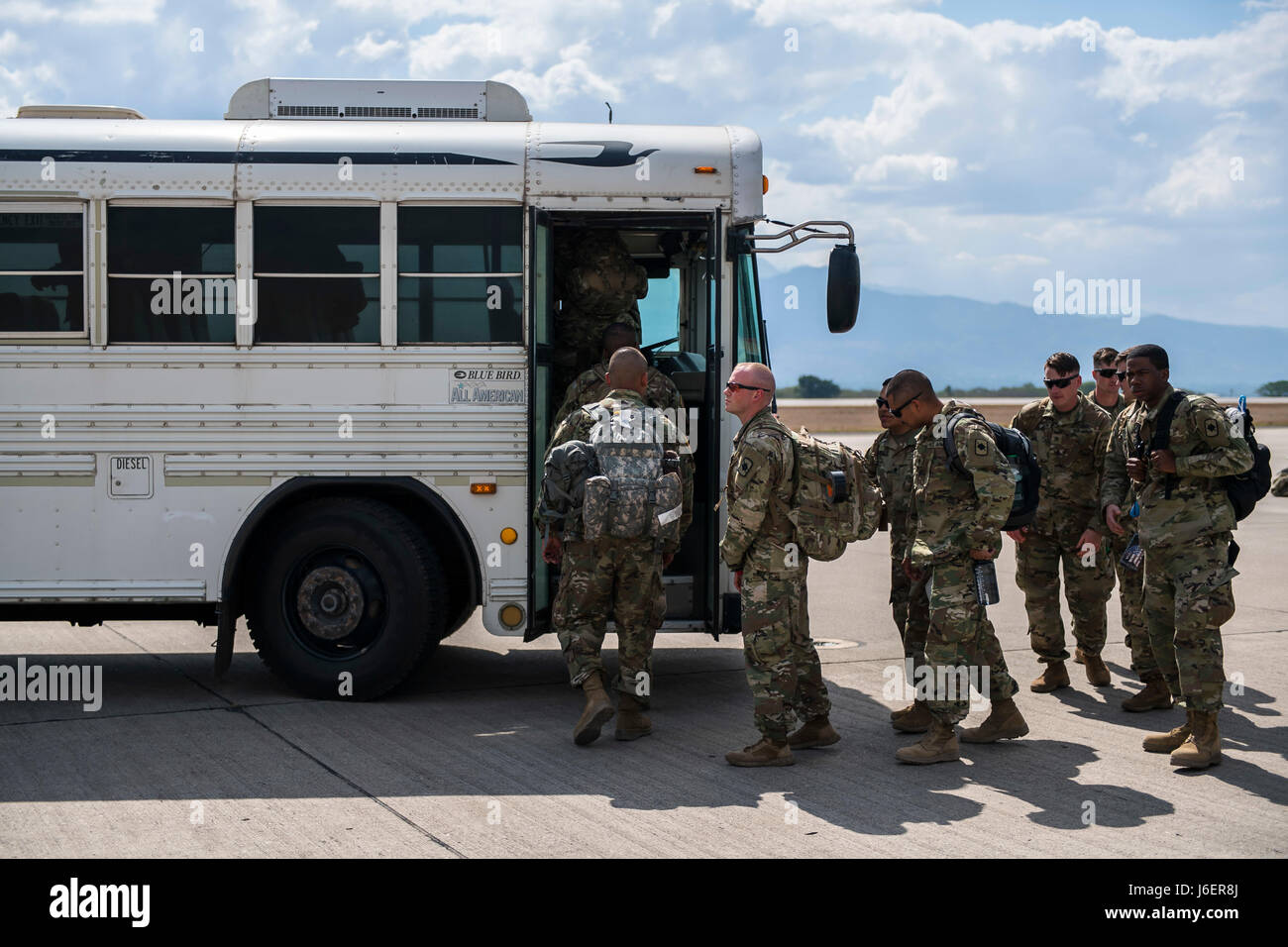 Soldiers from 2nd Battalion, 153rd Infantry Regiment, 39th Infantry ...
