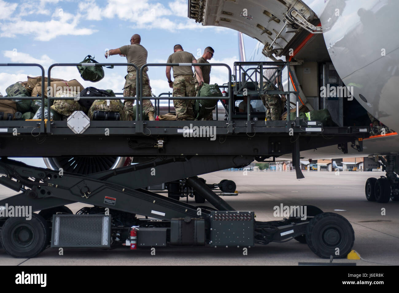 Soldiers from 2nd Battalion, 153rd Infantry Regiment, 39th Infantry ...