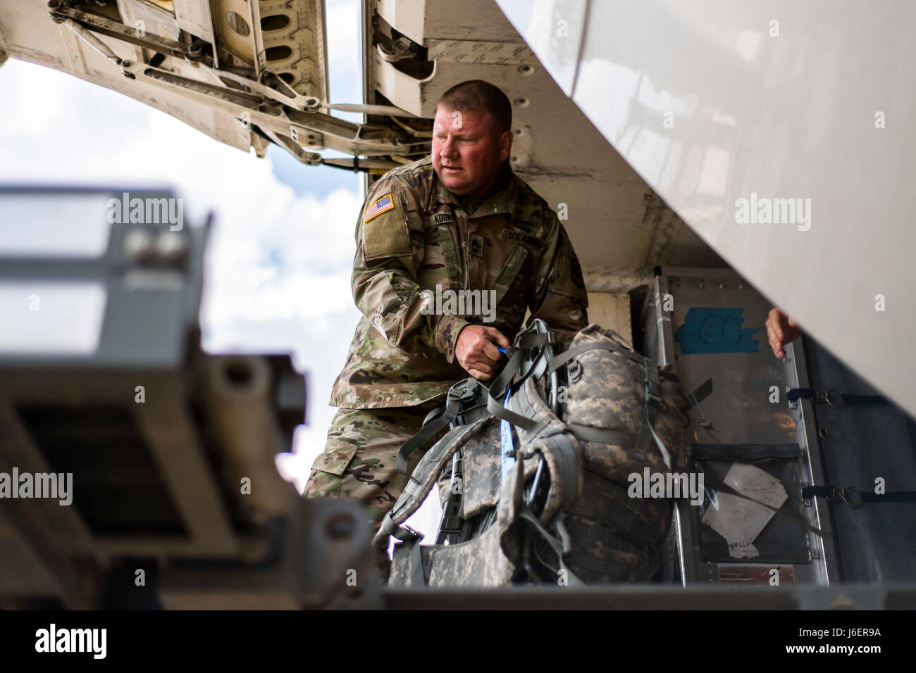 Soldiers from 2nd Battalion, 153rd Infantry Regiment, 39th Infantry ...