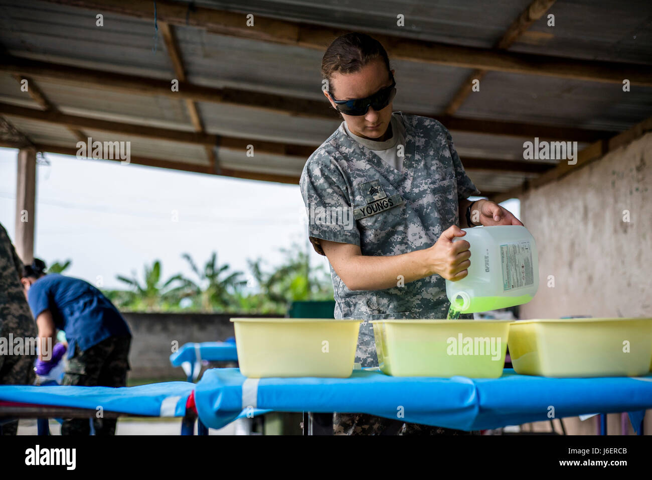 Military dental instruments hi-res stock photography and images - Alamy