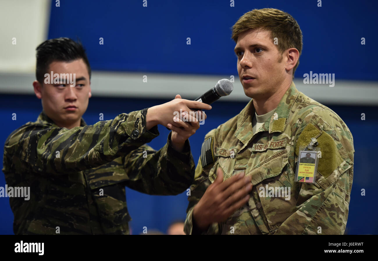 Combat aviation advisor students with the 6th Special Operations ...