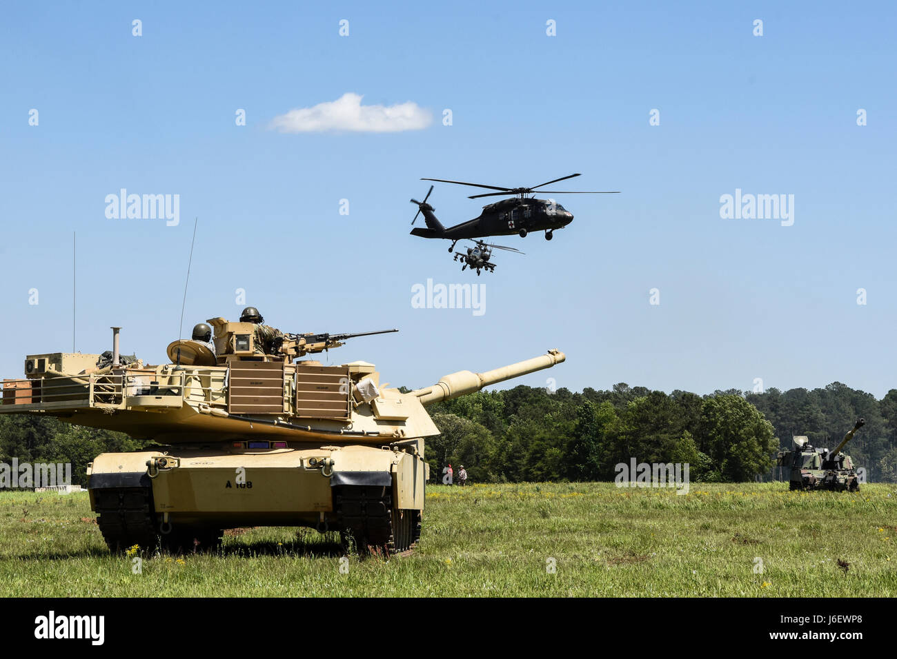 A South Carolina Army National Guard M1A2 Abrams Main Battle Tank and ...