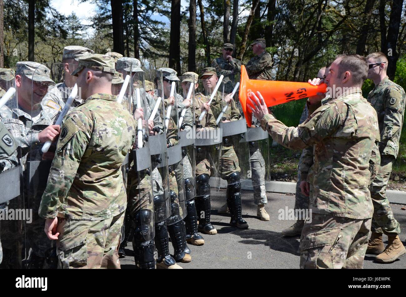 Soldiers with the 506th Military Police Detachment conduct Military ...