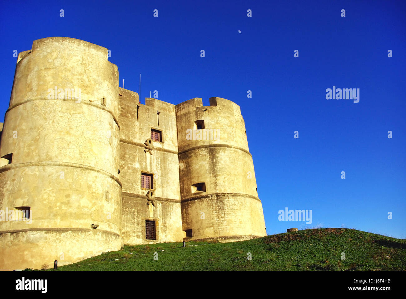 historical stronghold style of construction architecture architectural ...