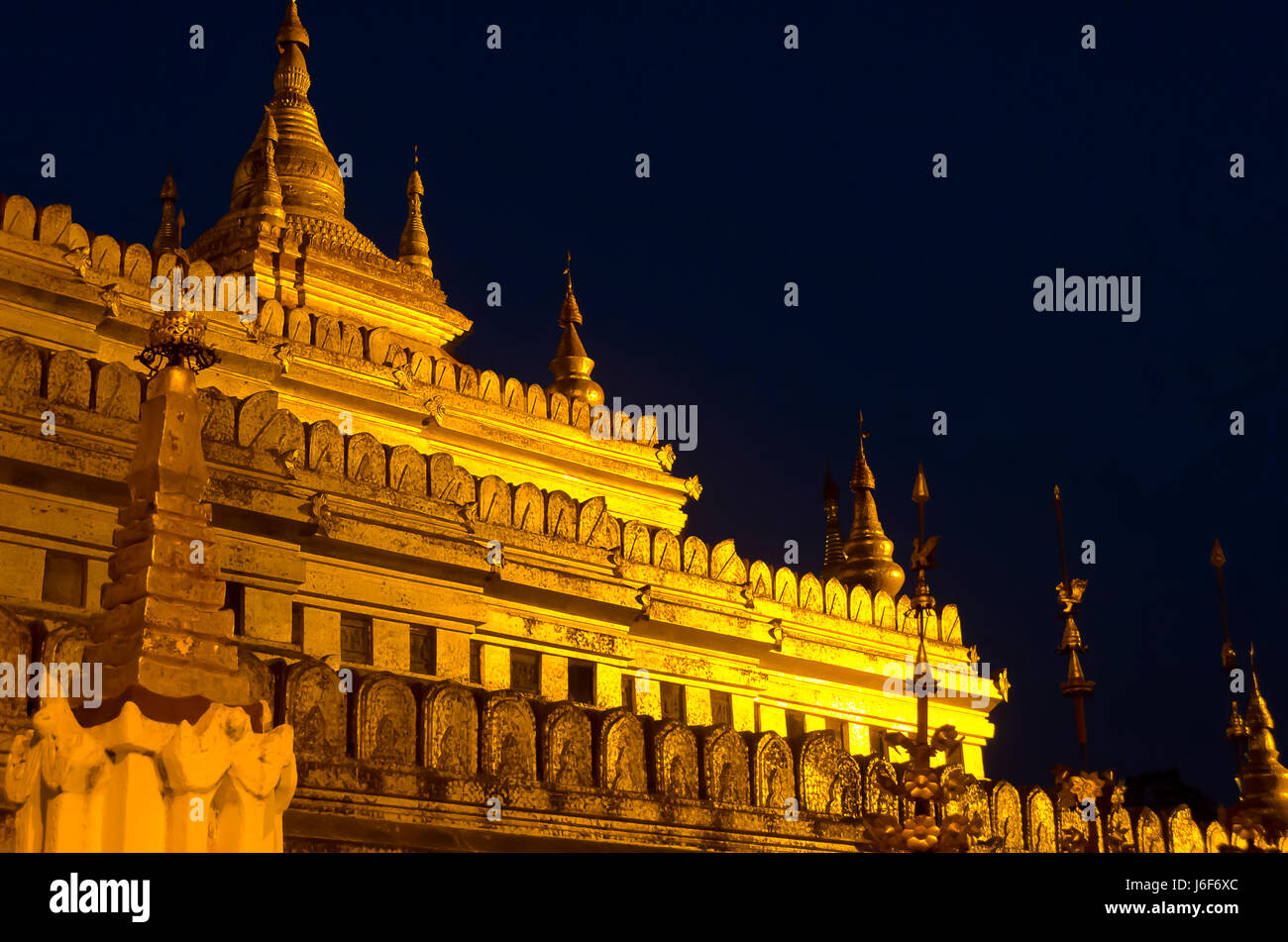 Shwezigon Pagoda at night, Bagan, Myanmar Stock Photo - Alamy