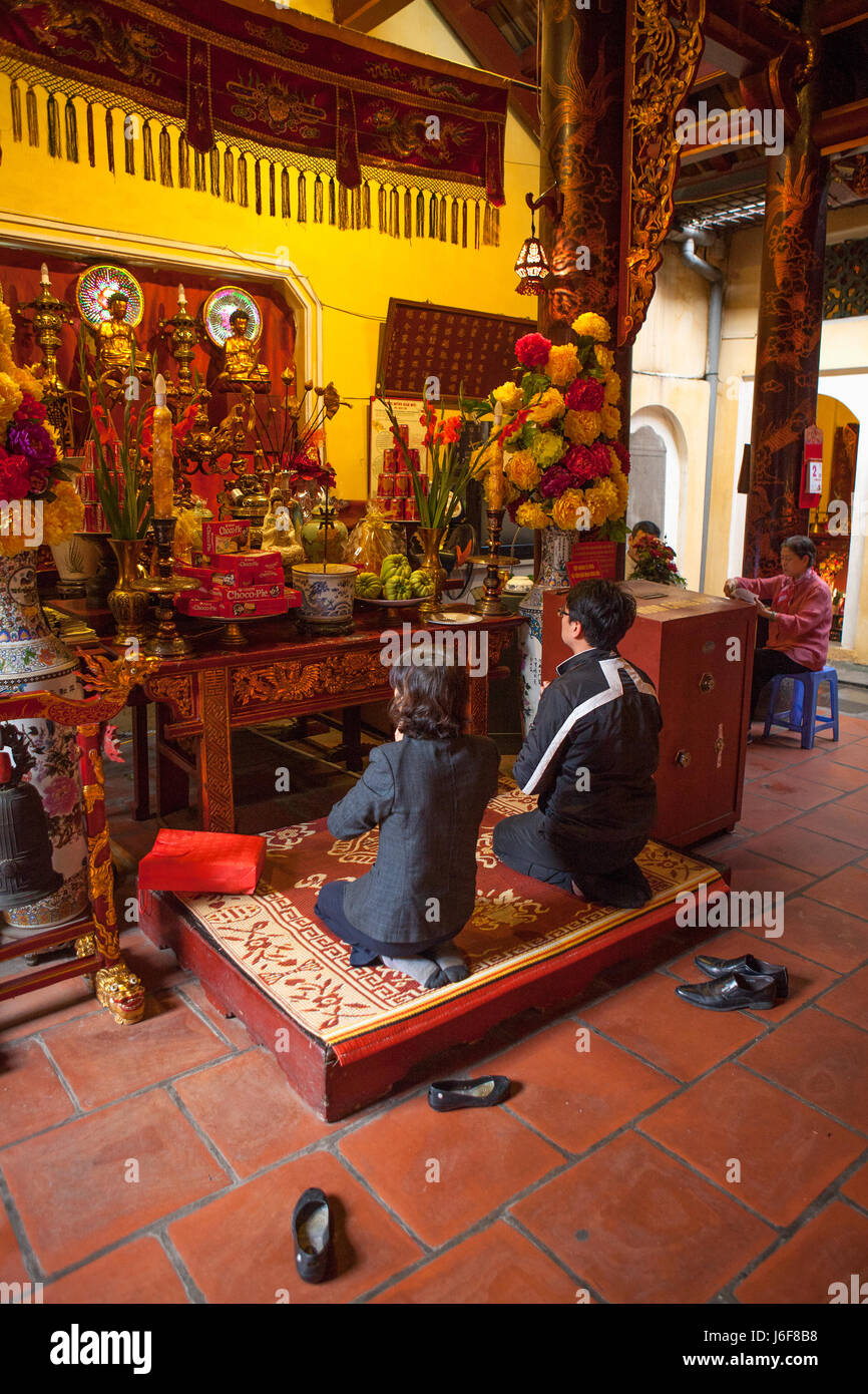 Bach Ma Temple, Hanoi, Vieptnam Stock Photo - Alamy