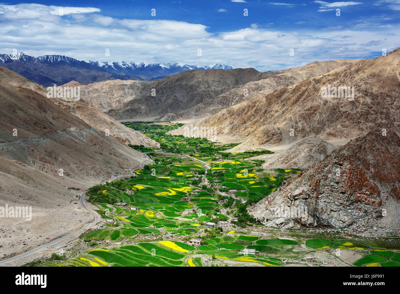 High mountains of the Himalayas valley: high slopes of brown rocks ...