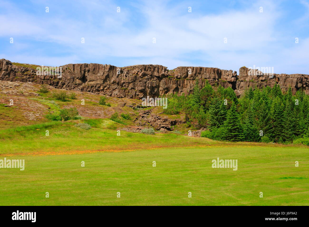 Split crater hi-res stock photography and images - Alamy