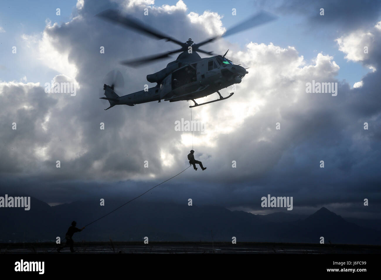 A U.S. Marine Corps UH-1Y Huey assigned to Marine Light Attack ...