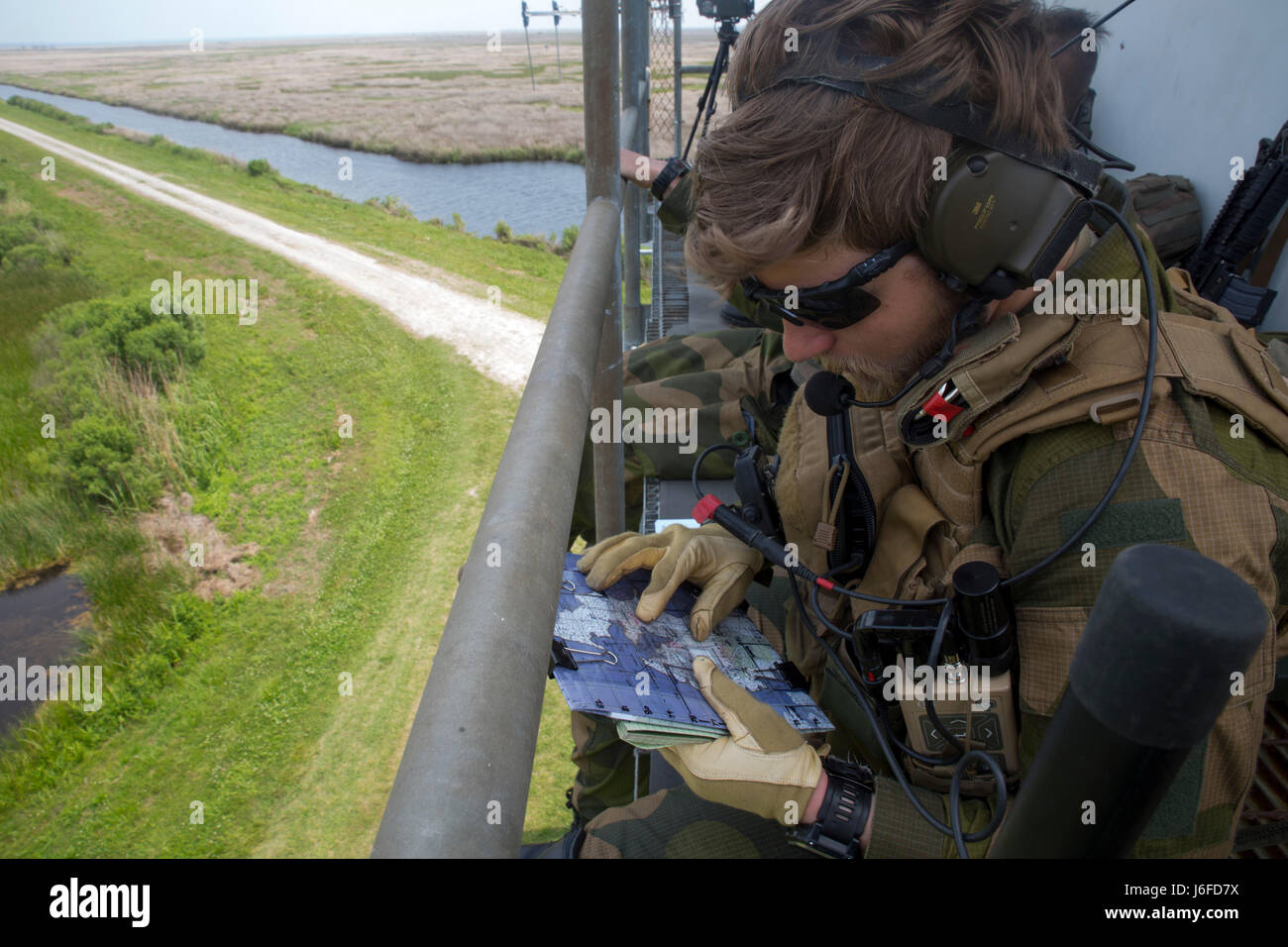 A Norwegian soldier with Norwegian Brigade-North Surveillance and ...
