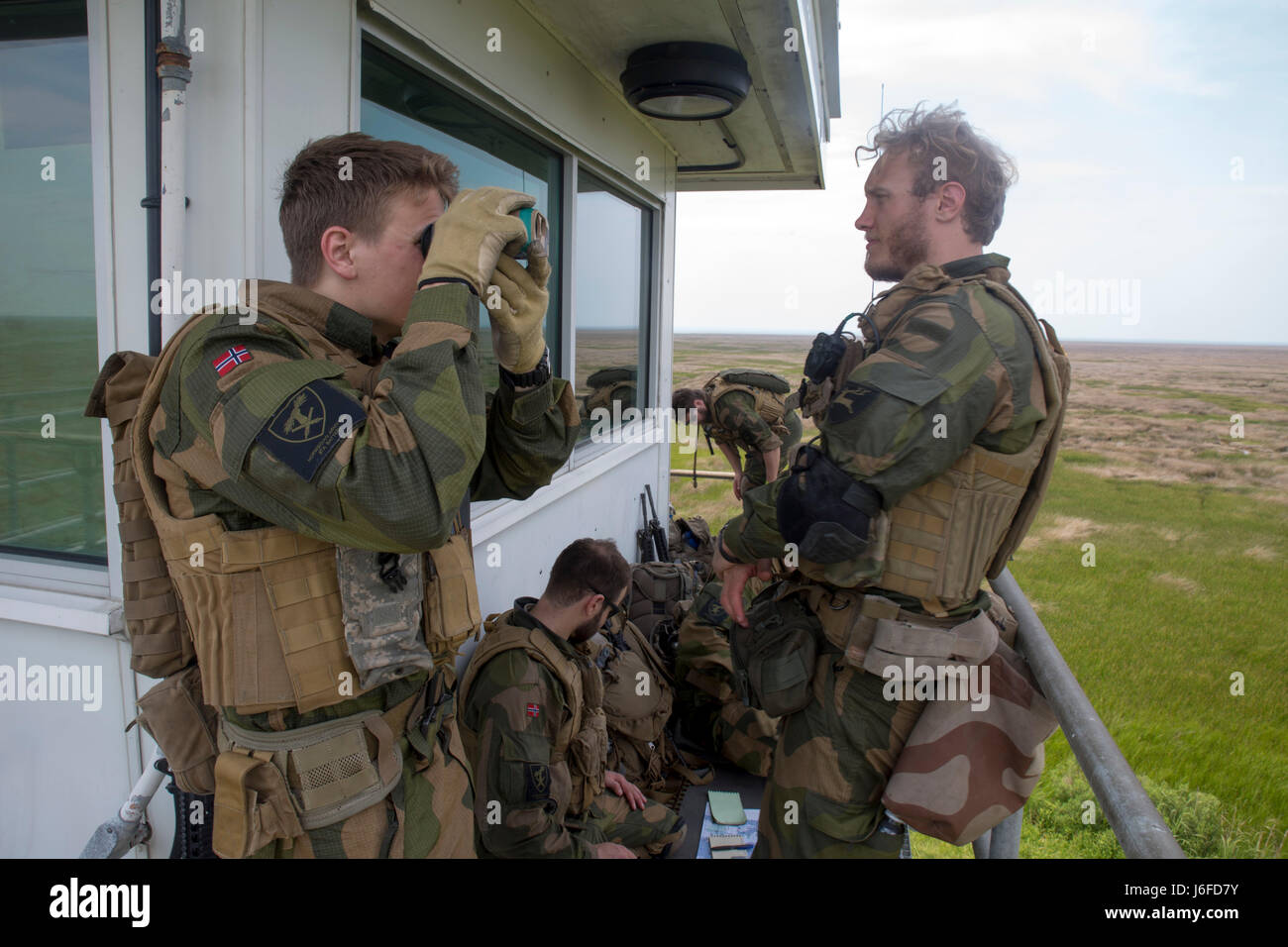 A Norwegian soldier with Norwegian Brigade-North Surveillance and ...