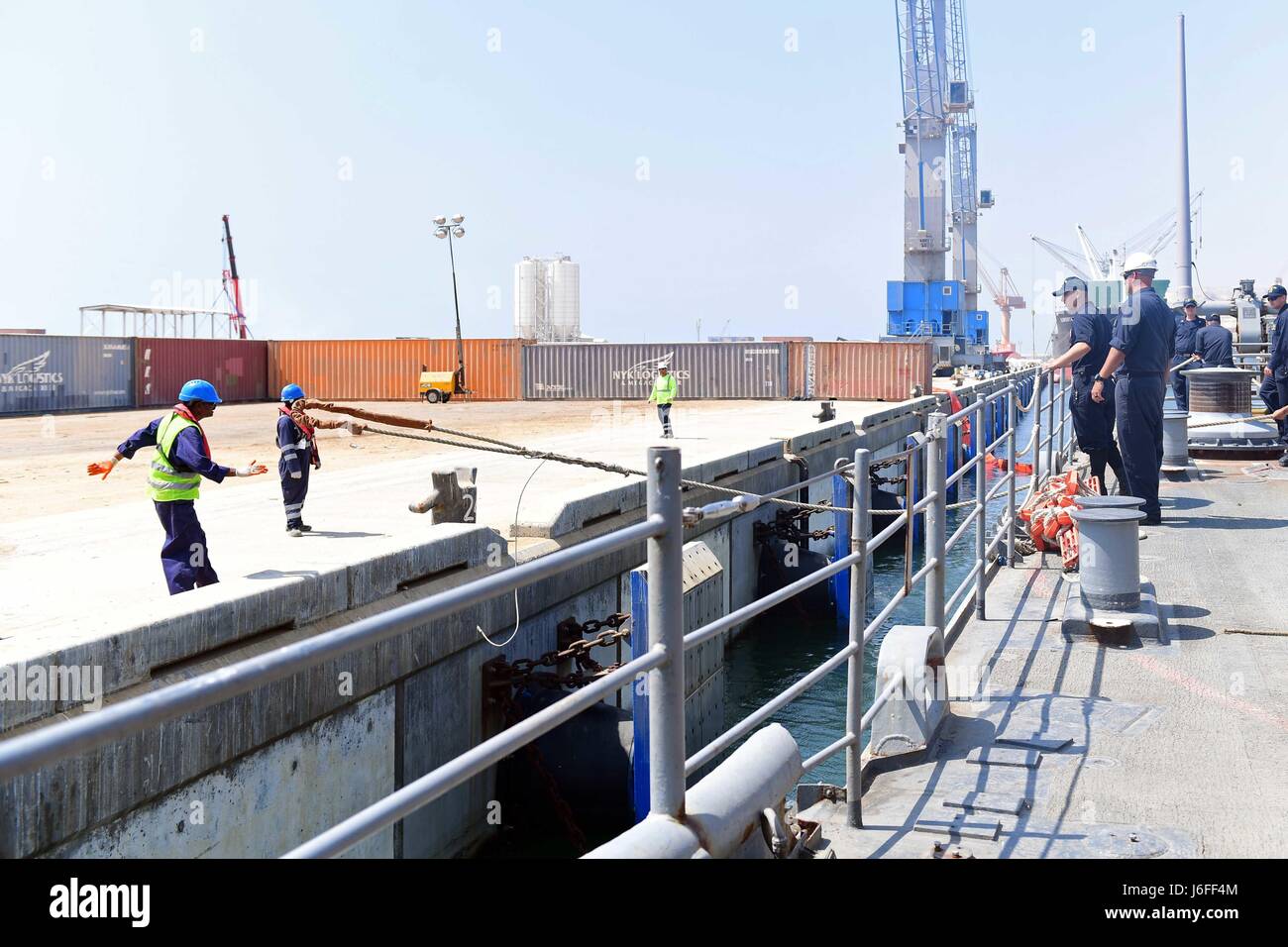 170513-N-VK873-017 U.S. FIFTH FLEET AREA OF OPERATIONS (May 13, 2017 ...