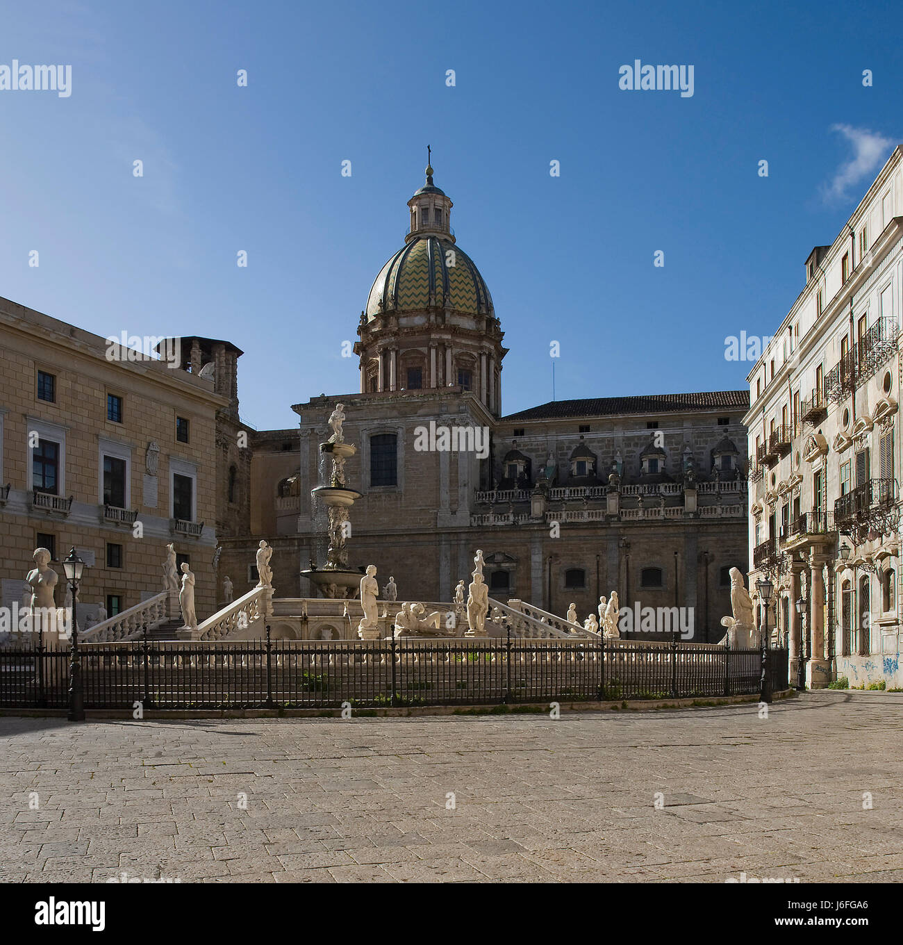 travel historical city town sightseeing fountain emblem italy tear ...