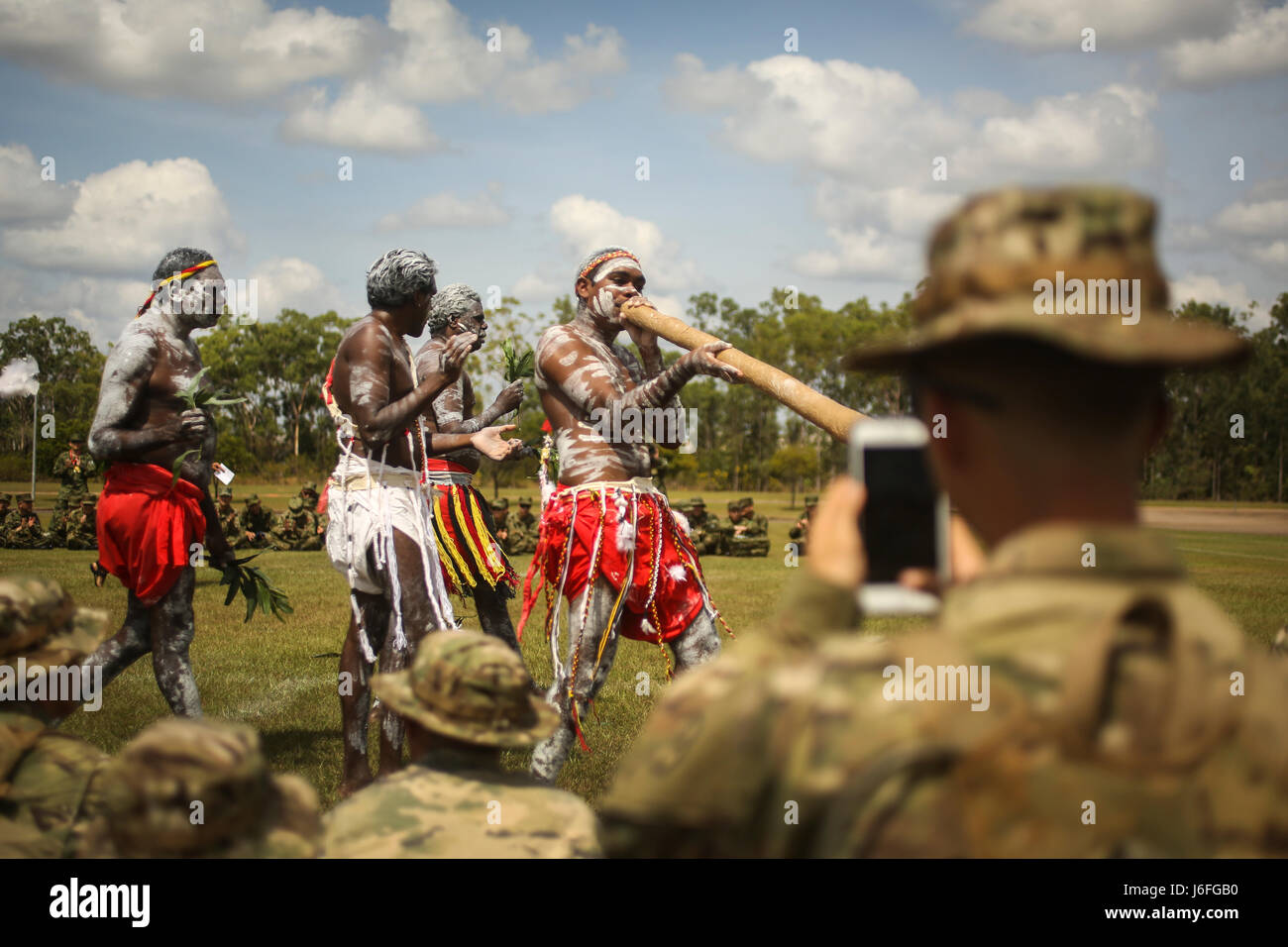 Army Soldier Dance Stock Photos & Army Soldier Dance Stock Images - Alamy