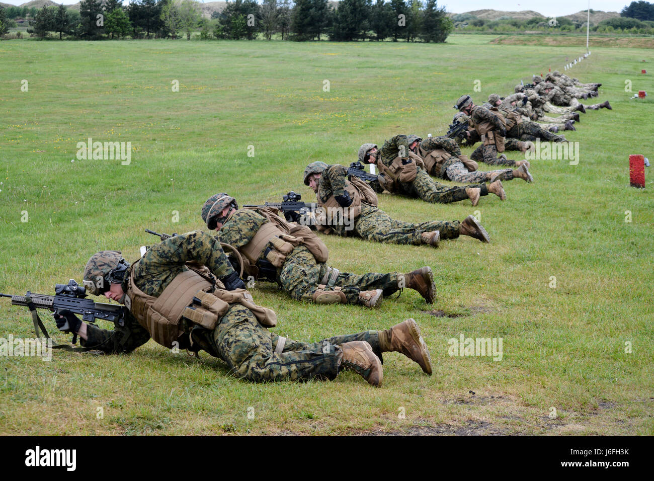 U.S. Marines with Combat Marksmanship Company, Weapons Training ...