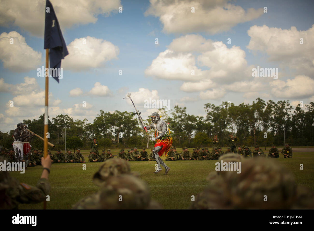 AUSTRALIAN ARMY BASE ROBORTSON BARRACKS, Australia – U.S. Army and ...