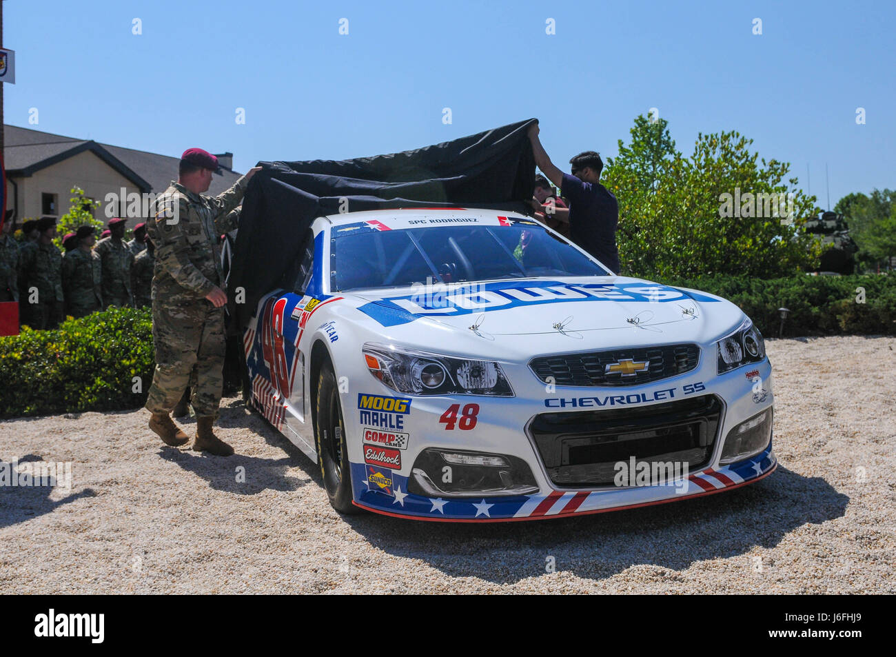 Family members of Spc. Michael Rodriquez and Paratroopers assigned to ...