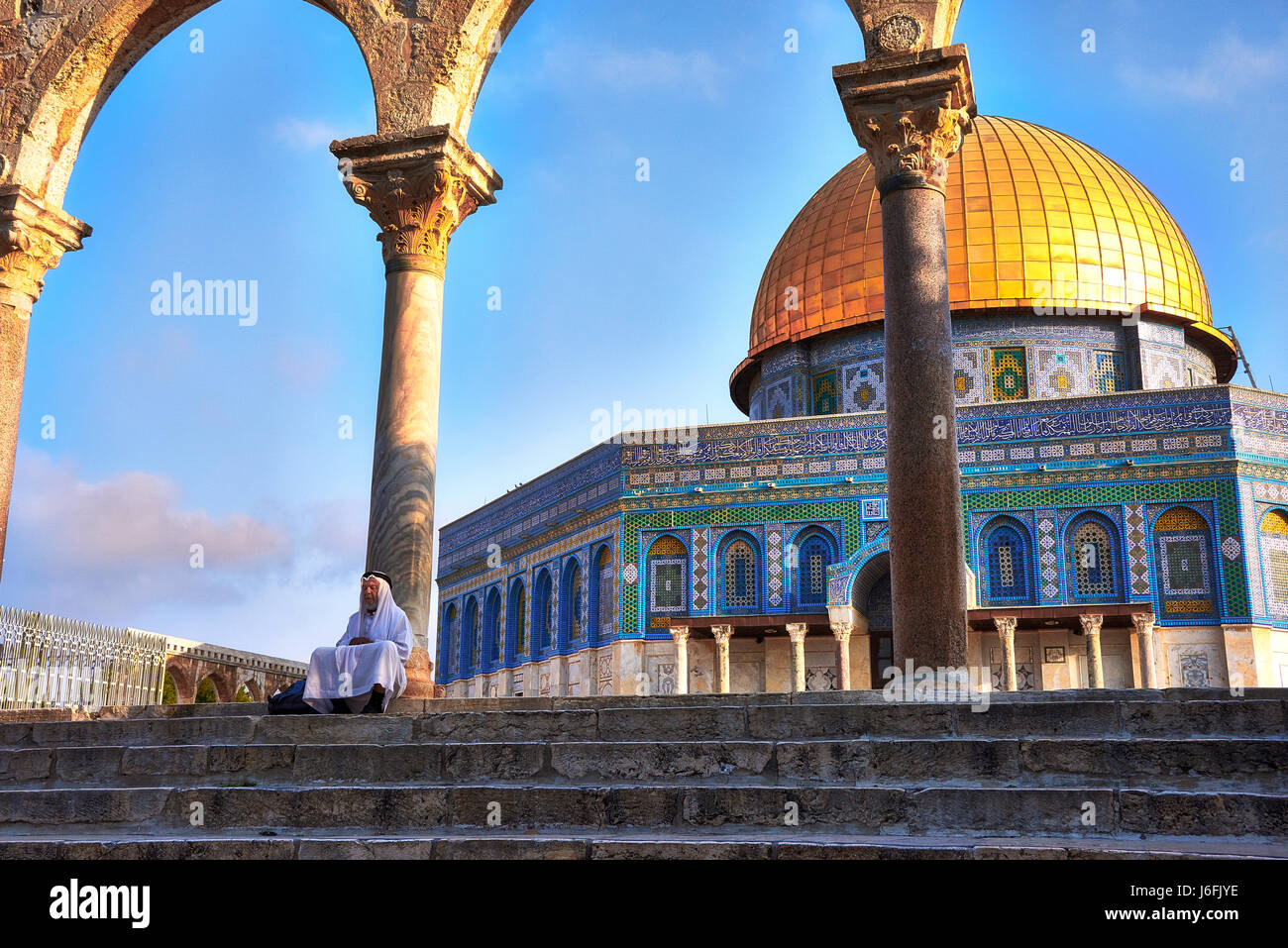 Temple mount jerusalem sunrise hi-res stock photography and images - Alamy