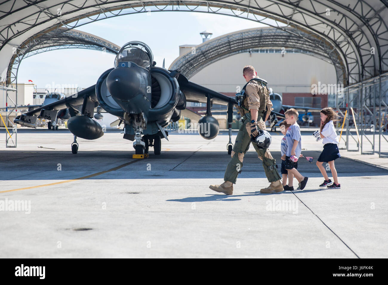 Marine corps leadership family hi-res stock photography and images - Alamy