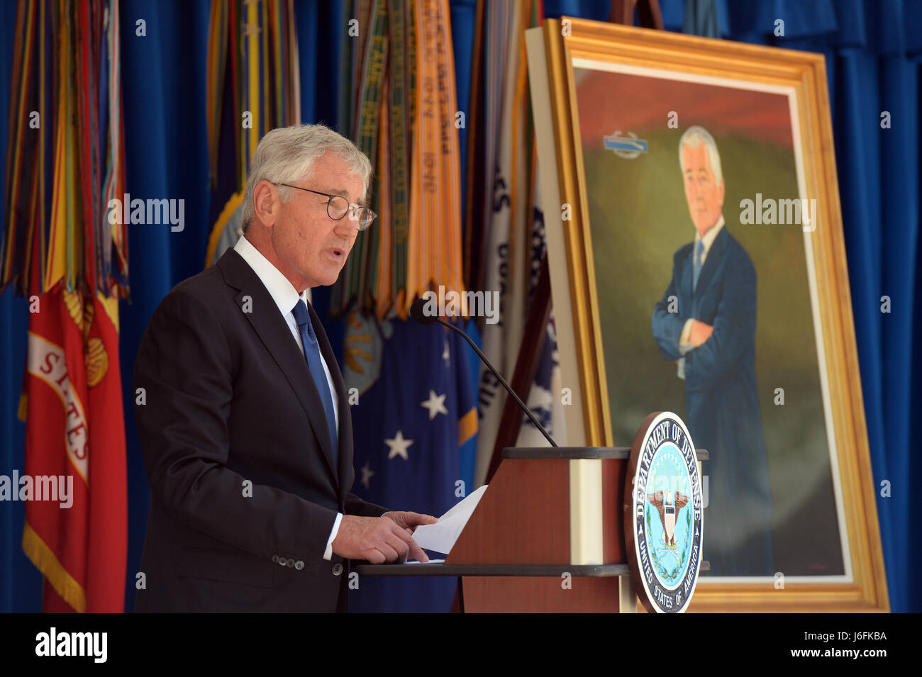 Former Secretary of Defense Chuck Hagel speaks during his portrait ...