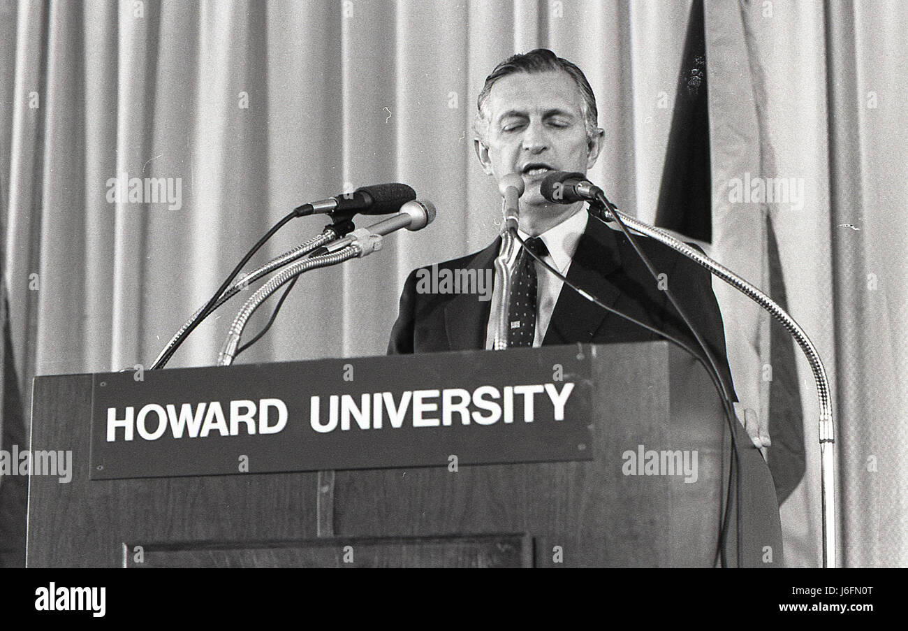 EDWARD SEAGA IS AT THE PODIUM GIVING A SPEECH AT HOWARD UNIVERSITY ...