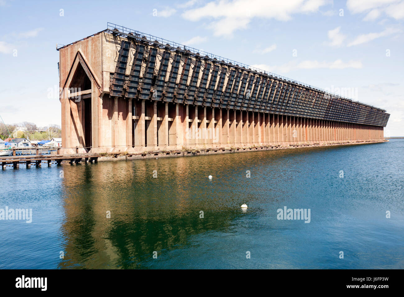 Ore dock hi-res stock photography and images - Alamy