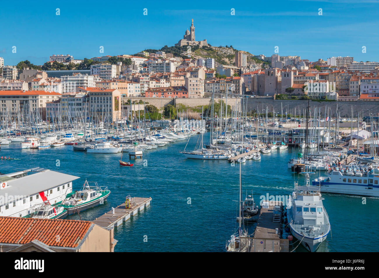 Marseilles old vieux port hi-res stock photography and images - Alamy