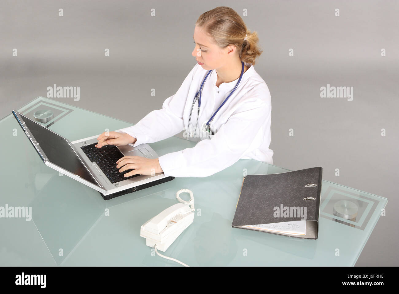 doctor physician medic medical practicioner laptop notebook computers ...