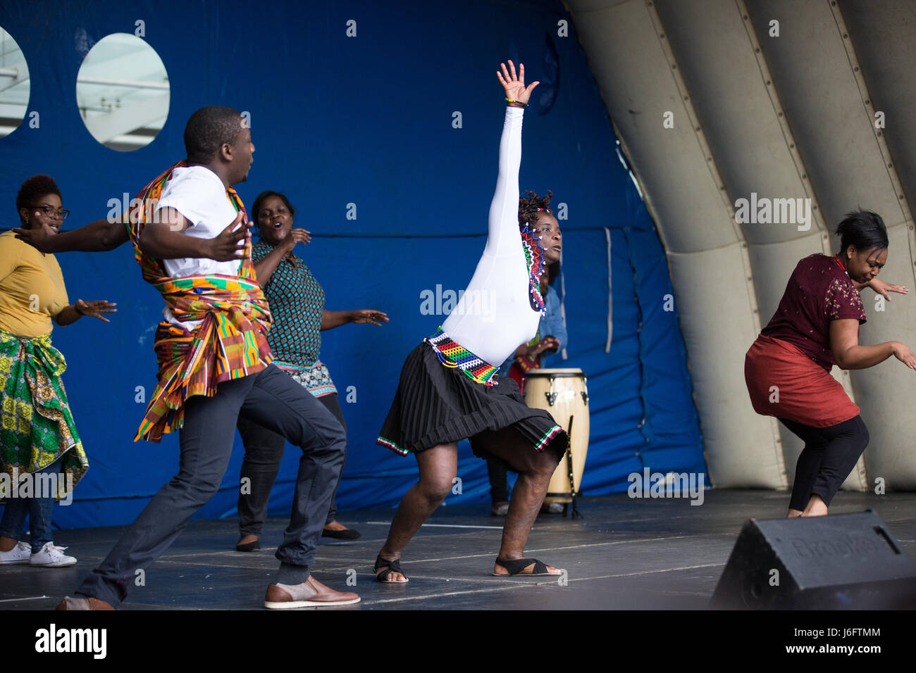 Dances from around the world hi-res stock photography and images - Alamy