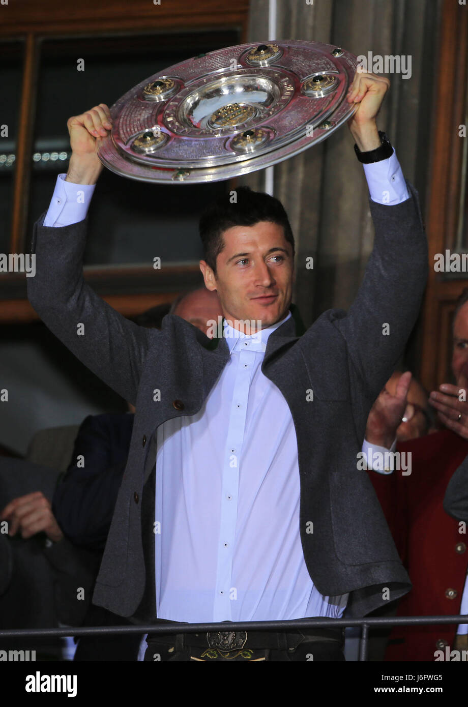 Robert Lewandowski 2017 High Resolution Stock Photography and Images ...