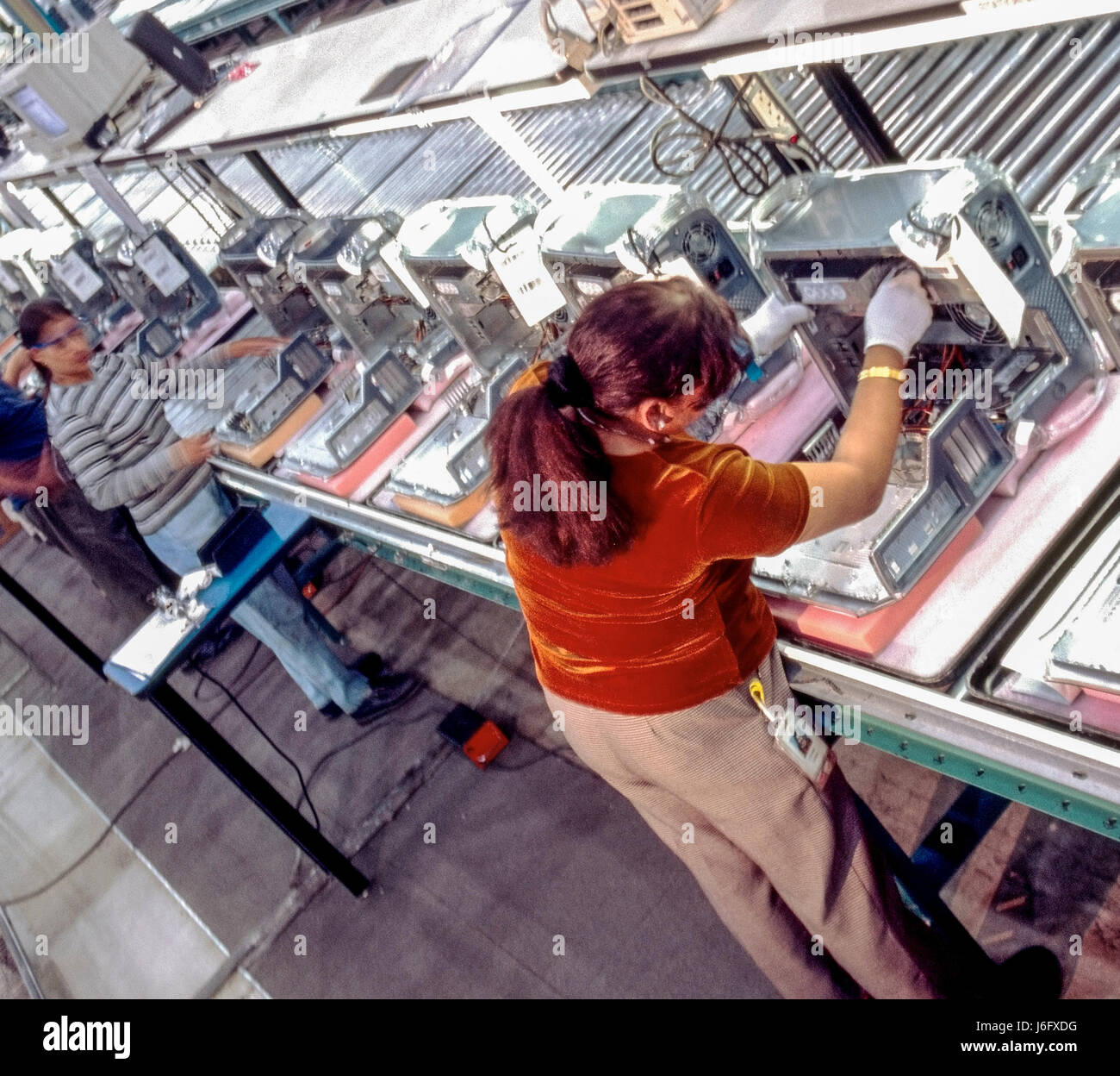 Cupertino, California, USA. 1st Mar, 1991. Factory assembly line for ...