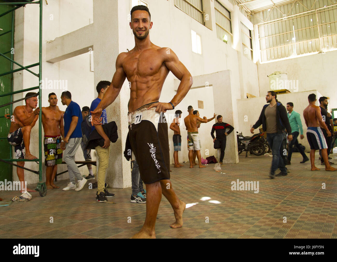Gaza City, The Gaza Strip, Palestine. 20th May, 2017. A Palestinian man ...