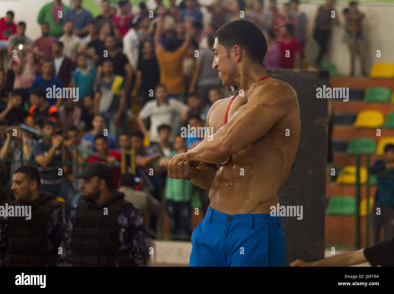 Gaza City, The Gaza Strip, Palestine. 20th May, 2017. A Palestinian man ...