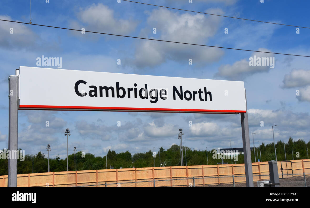Cambridge, UK. 21st May, 2017. Platform sign from the newly opened (21 ...