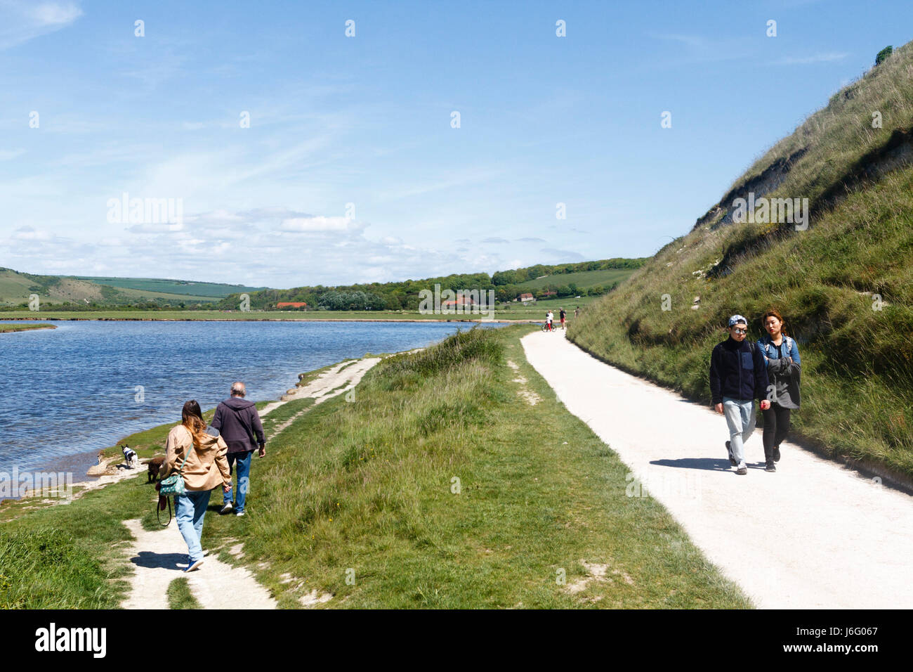 Cuckmere Haven, UK. 21st May, 2017. UK weather. Visitors enjoy the ...