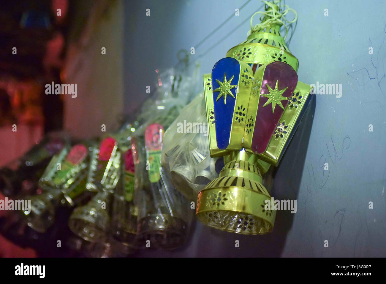 Cairo, Egypt. 21st May, 2017. Lanterns known as ''Fanous'' in Arabic ...