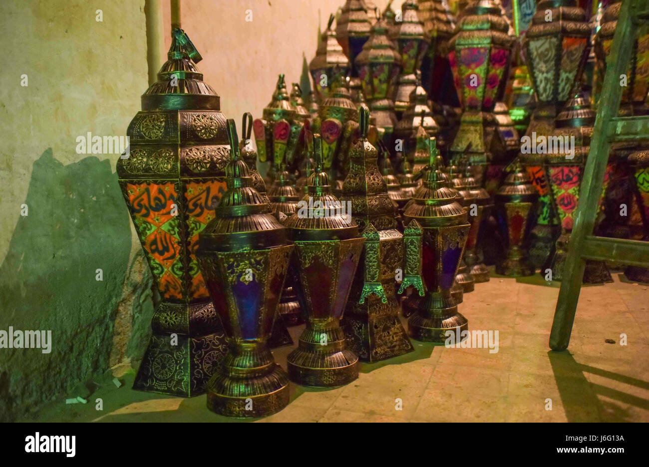 Cairo, Egypt. 21st May, 2017. Lanterns known as ''Fanous'' in Arabic ...