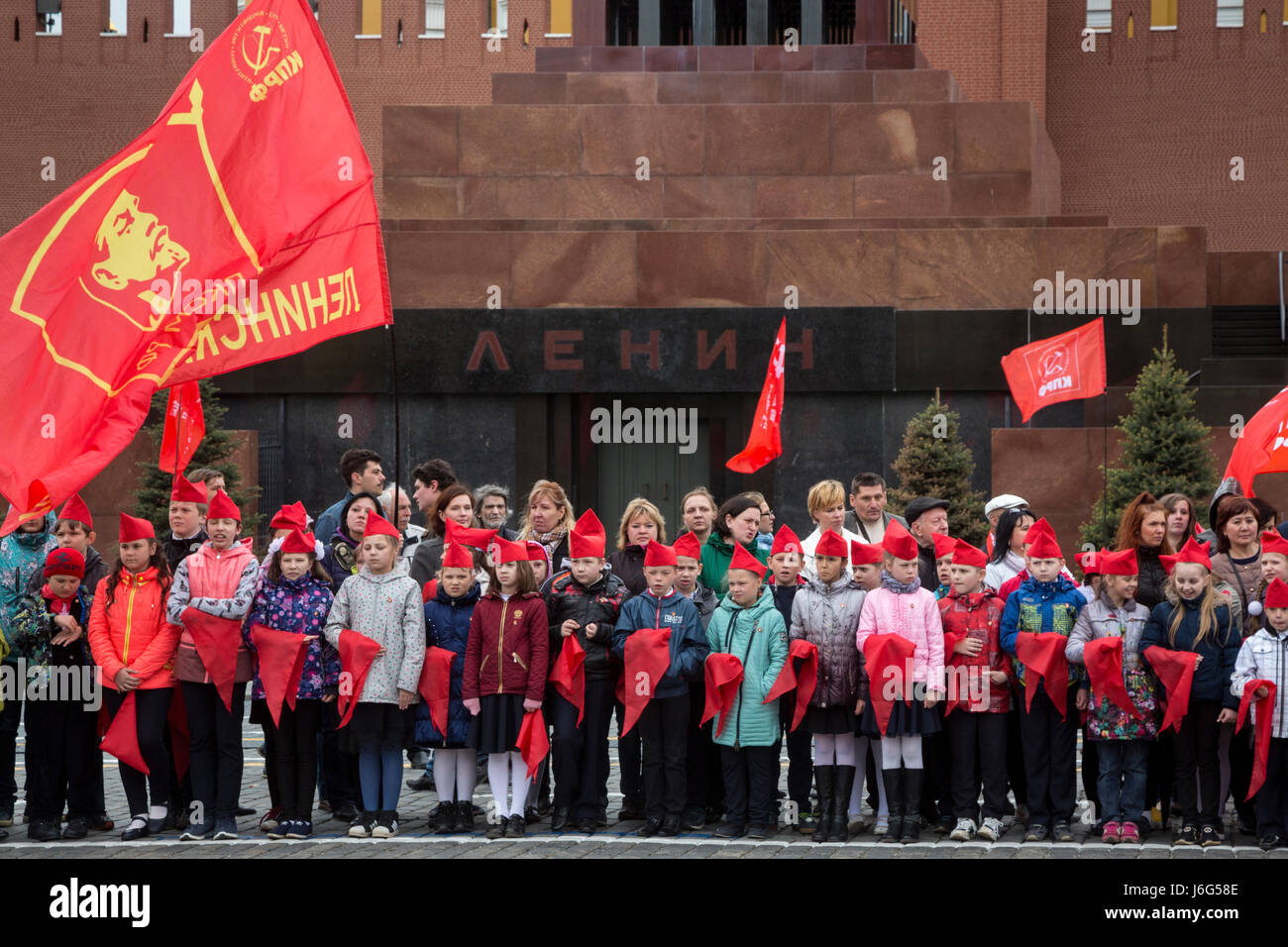 Moscow, Russia. 21st May, 2017. Children attend the official ceremony ...