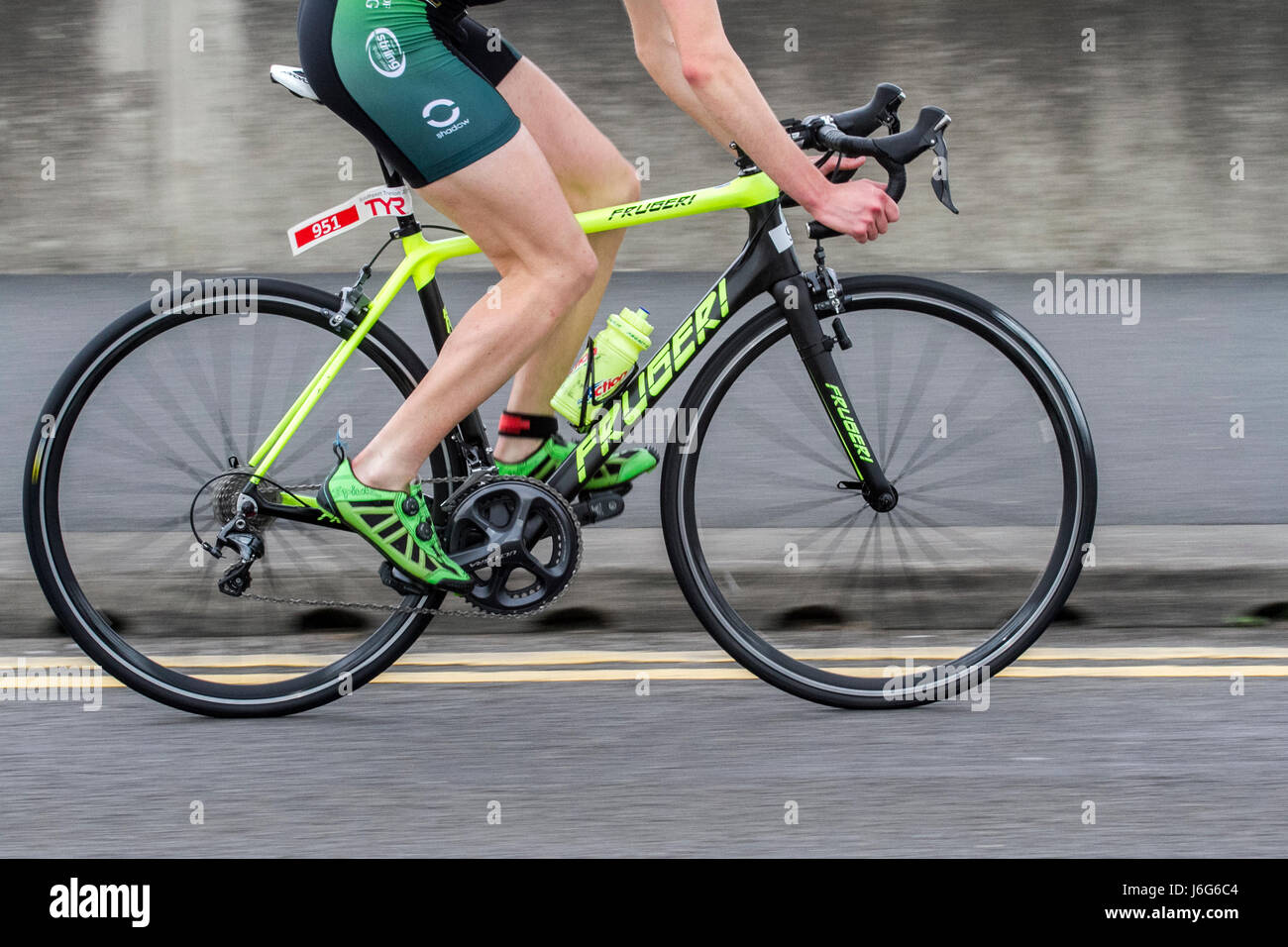 a carbon fibre lightweight bike bicycle cycling cyclist race racing ...