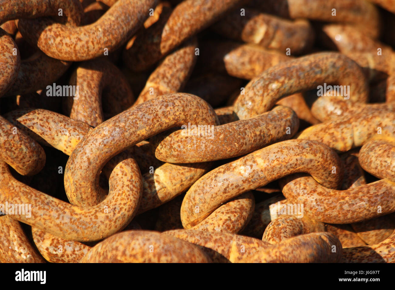 Rust chain hi-res stock photography and images - Alamy