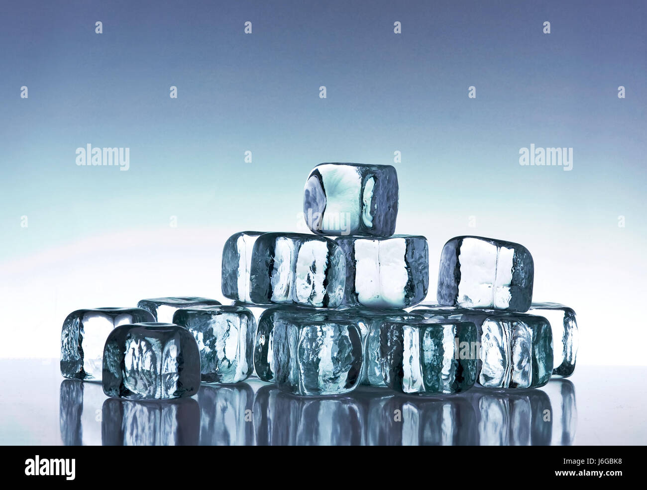 Gleaming cube hi-res stock photography and images - Alamy