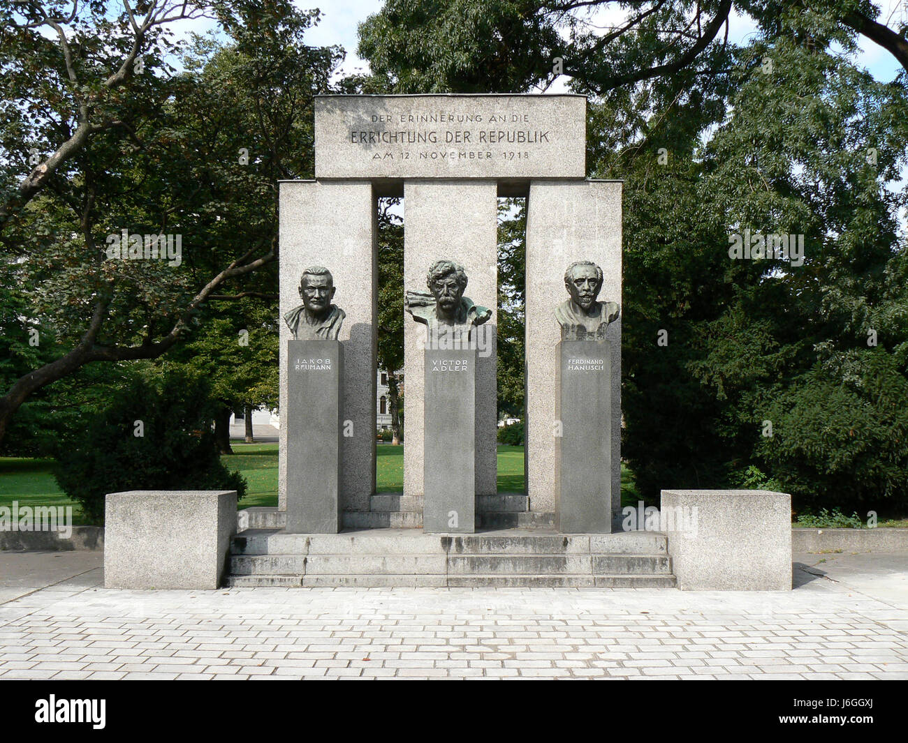 monument vienna austrians rectangular prism sculptures memorial stone ...