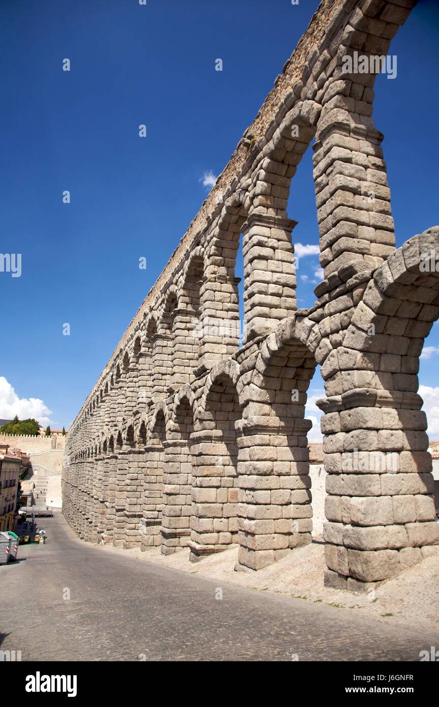 monument bridge arch spain aqueduct conduit landscape scenery ...
