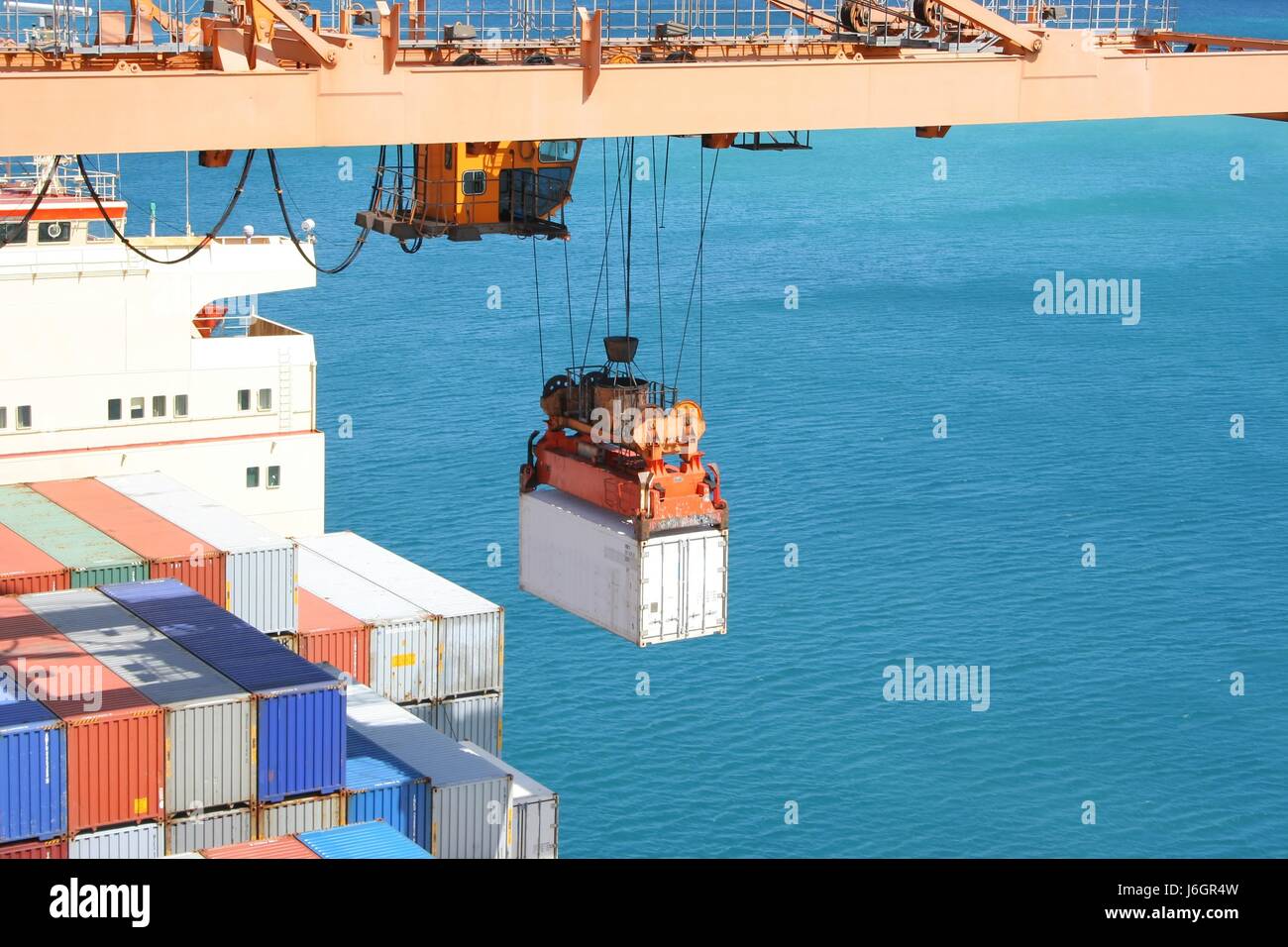 Unloading Barge Stock Photos & Unloading Barge Stock Images - Alamy